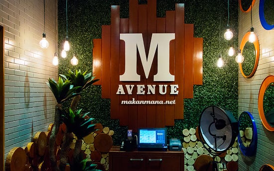 M Avenue cafe, Kompleks Multatuli | by Bobby Wongso | Medium