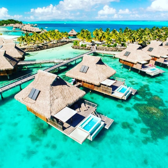 A 9,000 member community started in 2020 stay with locals free (no ...