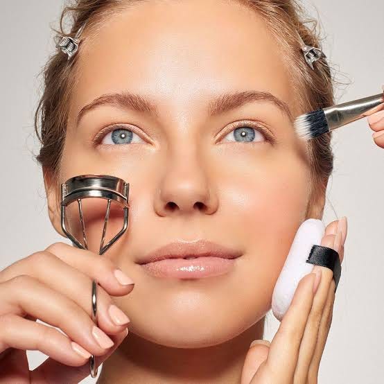 The following I'm sharing 14 creative skincare and cosmetics tips worth ...