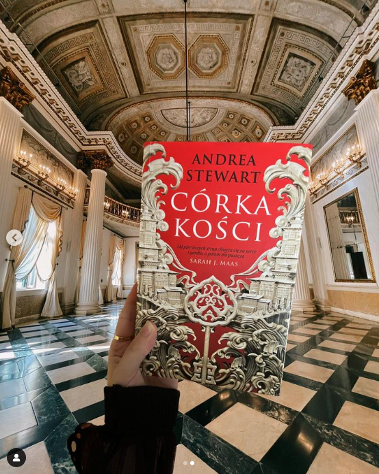 “Daughter of Bones”🦴💔 Andrea Stewart | by Nall Micky | Nov, 2023 | Medium