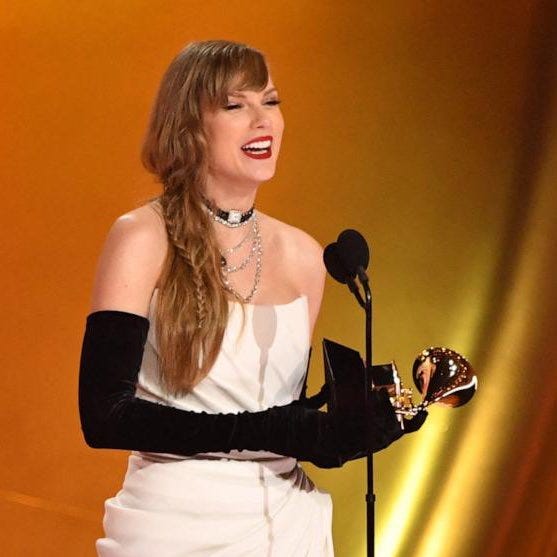 Taylor Swift’s Generosity Shines: Luxury Gifts for Her Team After ...