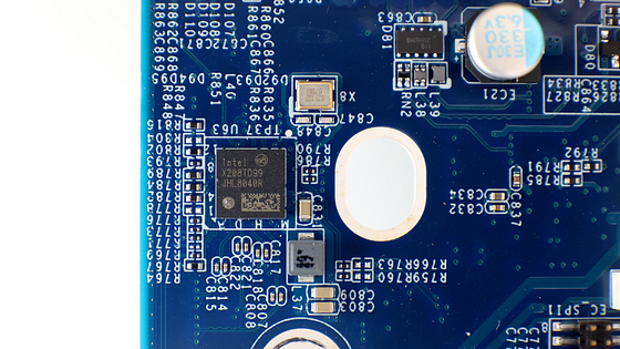 強悍性能融於小機身 QNAP TBS-h574TX 評測分析，E1.S、M.2 雙用，TBT + 10GbE 速度實測