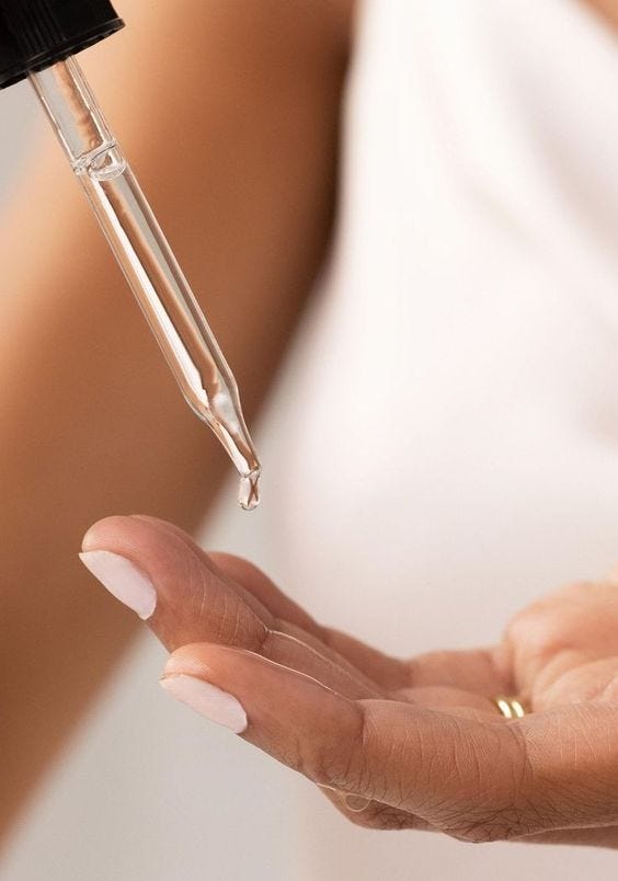 Brighten Your Skin: How Vitamin C Serum Helps to Reduce Dark Spots and ...