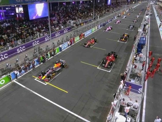 Revitalisasi di Media Sosial: Fanbase F1 dan Implikasinya bagi F1 di ...