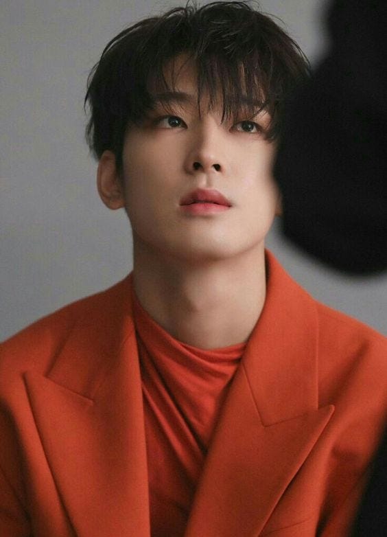 𝗣𝗥𝗢𝗟𝗢𝗚𝗨𝗘, this is the writer’s section. Anything related to Arash is mainly for roleplaying ...