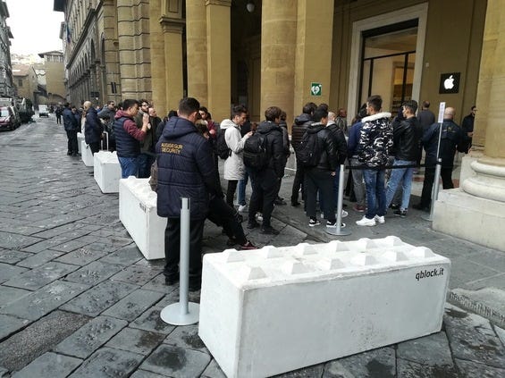Lampi di Cassandra/ Piazza Duomo, con iPhone | by Marco A. L. Calamari ...