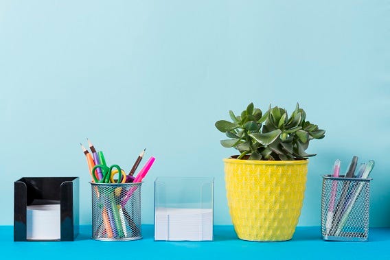 Best Desk Ornaments to Liven Up Your Workspace — Ideas and Inspiration ...