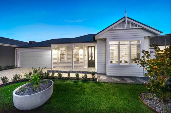 Country style home builders melbourne - Kialla Homes - Medium