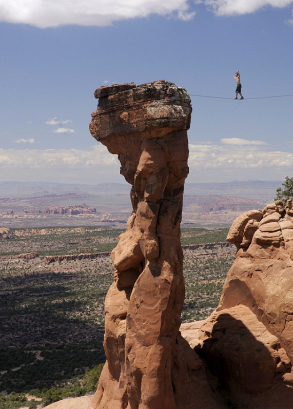 Risk-Taking Behaviors and Extreme Sports | by Evelyn Cobian | Cognitive ...
