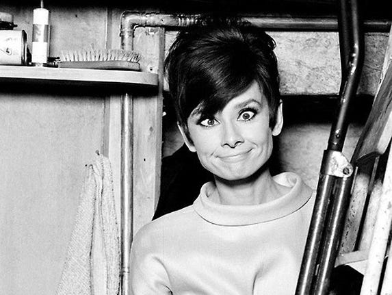 #WCW: Audrey Hepburn. Mientras es una moda le dedico mi Women… | by ...