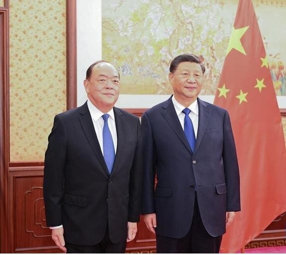 President Xi Jinping met with Ho Iat Seng, Chief Executive of the Macau ...