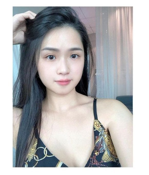 Nyodok Momok Mulus Tanpa Bulu - Olivia Purwanti - Medium