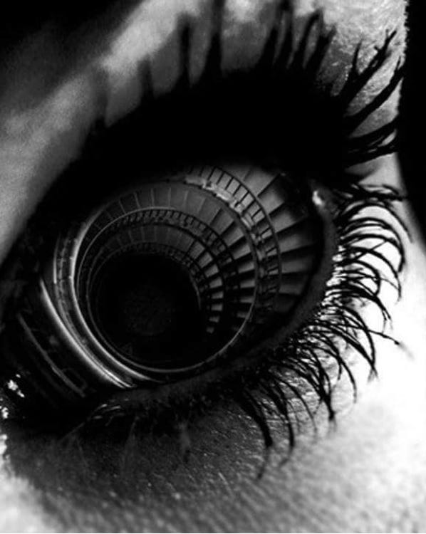 Varias vidas. Abre los ojos y de repente da vueltas… | by Agustín ...
