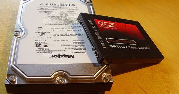 الفرق بين نوع HDD ونوع SSD بالتفصيل - egymasry - Medium