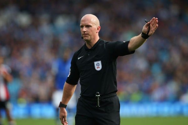 Profil Simon Hooper, Wasit EPL dengan Segala Kontroversinya | by Siska Ayu | Oct, 2023 | Medium