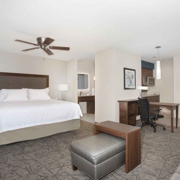 Luxurious Extended-Stay Oasis in the Heart of Las Vegas City Center ...