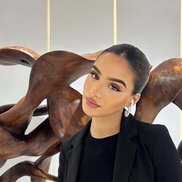 Fashion’s New Frontier: The Marriage of AI and Model Agencies | by Blog ...
