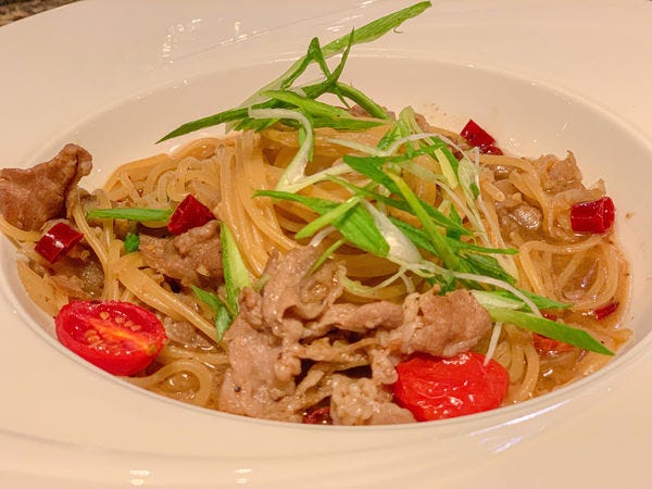 「桃園/美食/義式」古拉爵Café Grazie(桃園遠百店)。聚餐餐廳首選。價格合理氣氛佳 | by pandafish | Medium