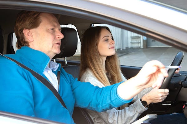 Qualifications Every Driving Instructor Should Have | by EZY 2 LEARN ...