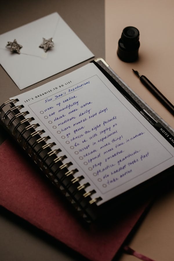 New Year’s Resolutions for Health and Wellness | by Stephen Schimpff MD ...