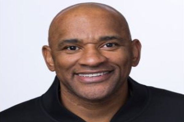 Kevin Cutler Biography — 6′ 8″ NBA Referee - Biographyset - Medium