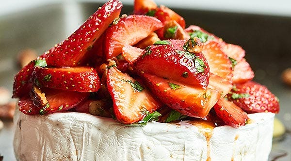 Strawberry Baked Brie Recipe for Valentine’s Day | by Hands On Yummy ...