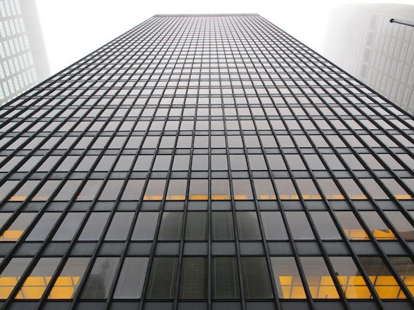 Why New York’s Seagram Building Stands the Test of Time | by Matthew ...