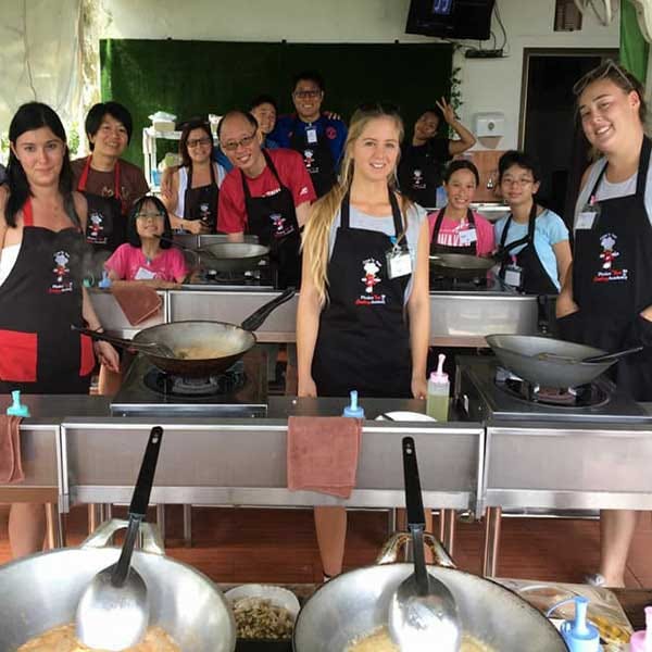 Cooking Class Learn 10 Thai Dishes Visit Local Market | by Joan Villa ...