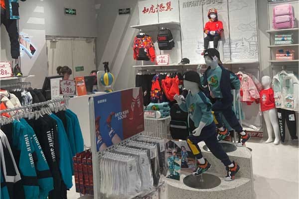 Leadshow Retail Sneaker Display Shelves | by leadshow | Sep, 2023 | Medium