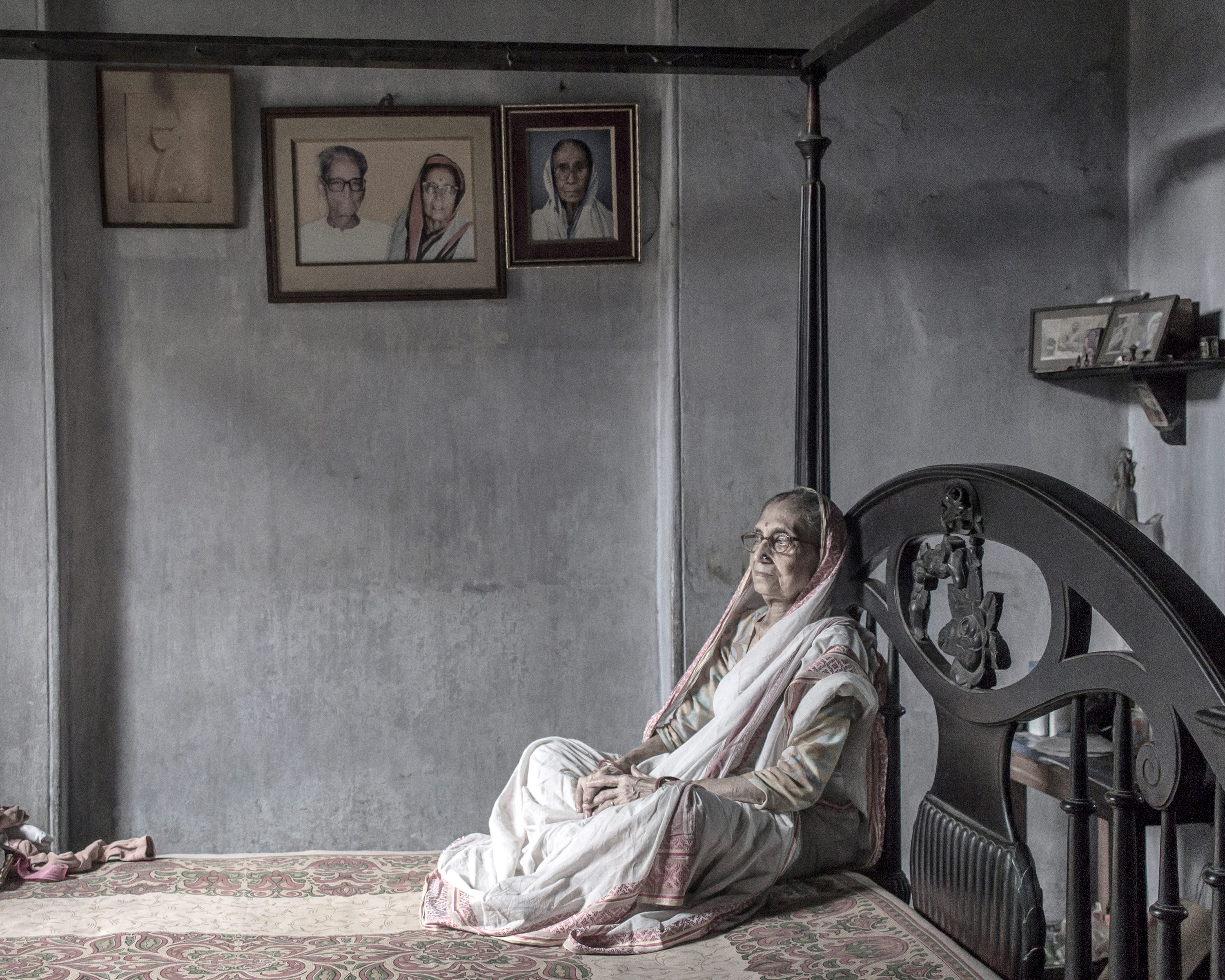 Manjulika Benjamin Hot