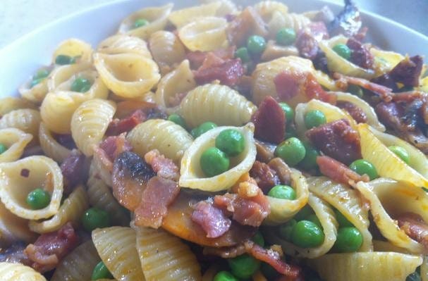 How To Make Chorizo, Bacon, Mushroom and Pea Pasta | Recipe - All ...