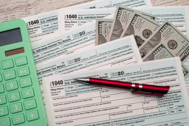 Understanding the Differences Between Federal Taxes and State Taxes in the U.S. | by Sally ...