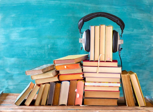 The battle of effective learning: Reading vs Listening | by SPC | Medium