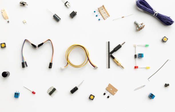 Building Your First Robot: Step-by-Step Tutorial | by Creptie School ...