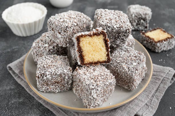 Step-by-Step Method of Making Lamingtons: Delicious Australian Cakes ...