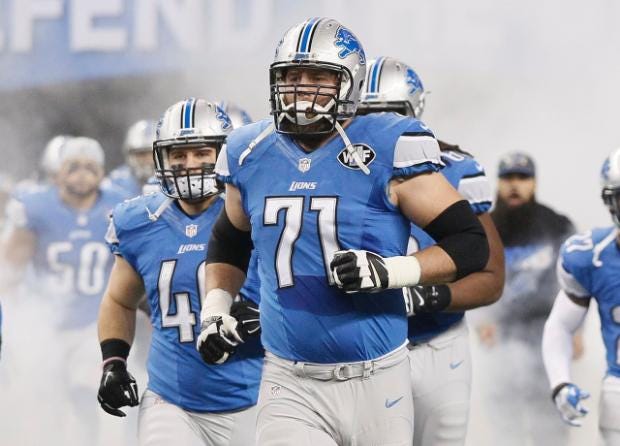 Vikings Sign Offensive Tackle Riley Reiff | by Tom Redmond (Aussie ...