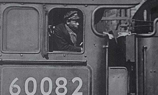 Blue plaque for Britain’s first black professional driver unveiled at ...
