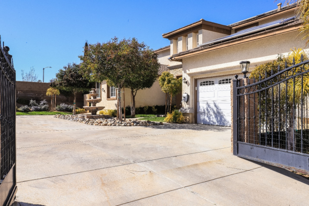 The Art of Real Estate Photography: How to Choose the Right ...