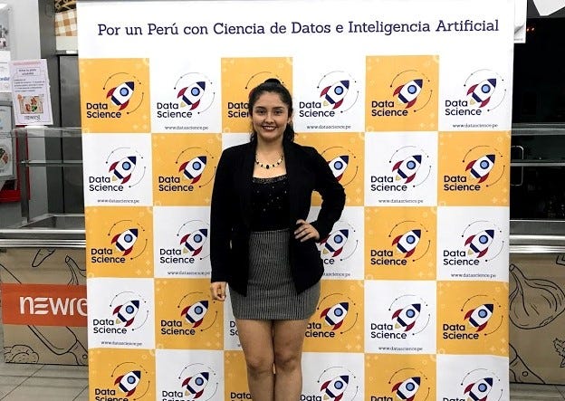 Entrevista: July Torres — Business Intelligence Consultant | by Tere ...