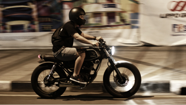 Safety Tips for Beginners for Safe Motorcycle Riding | by Classic ...