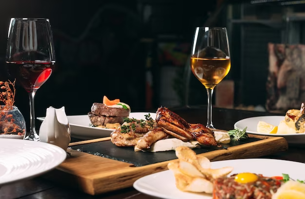 How has the Collaboration of Food and Bar influenced the Dining ...