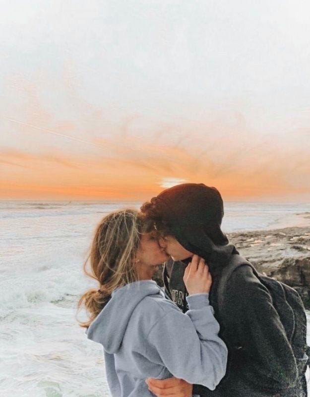 BModern dating - Aashu - Medium