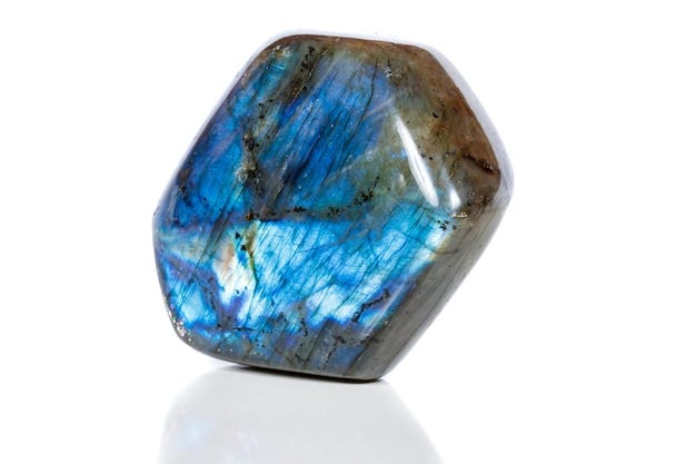 Iridescent Labradorite Stone: Meaning and Uses | by bispendra jewels ...