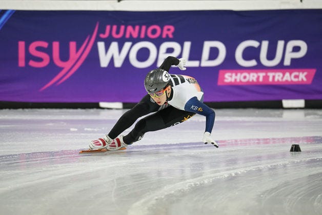 Short track speed track Shin Dong-min wins three gold medals at the ...