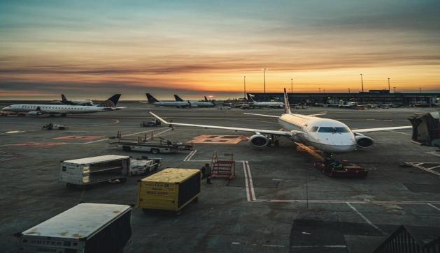 Cost Breakdown of Charter Planes : The costs involved in chartering a ...