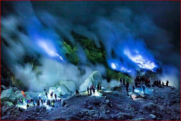 Ijen Tour to Blue Fire: The Complete Guide for First-Time Travelers ...