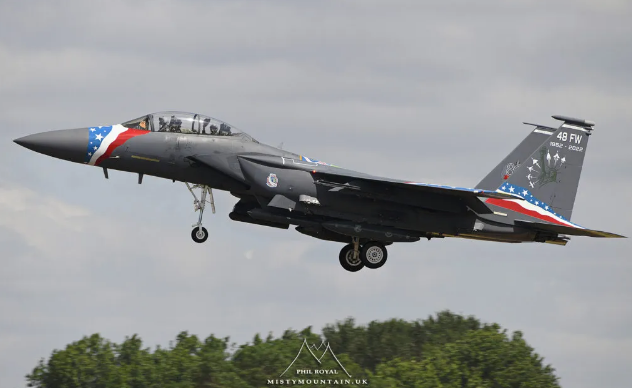 General Dynamics F-16 — The Rebirth of the Dogfighter | PlaneHistoria ...