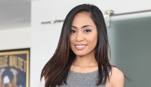 Aurora Winters - Any Infohub - Medium