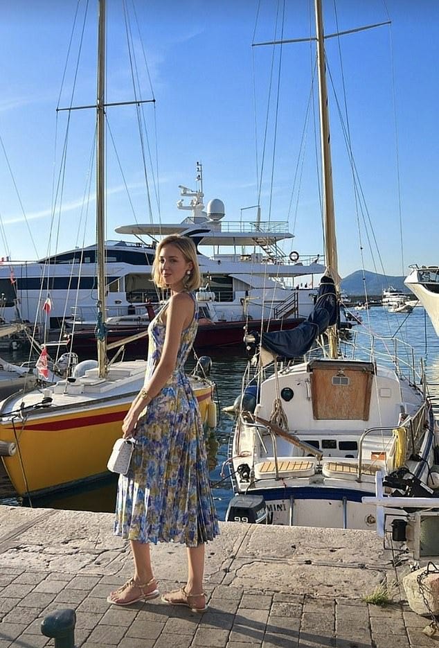 Inside The VERY Glamorous Holiday Of Princesses Carolina And Chiara Of ...