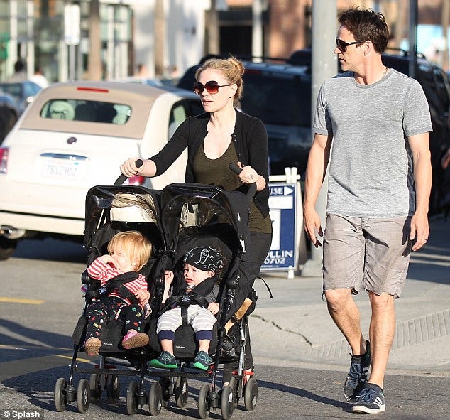 Benefits of Having Buggy Double Stroller | by Lewis Emmerson | Medium